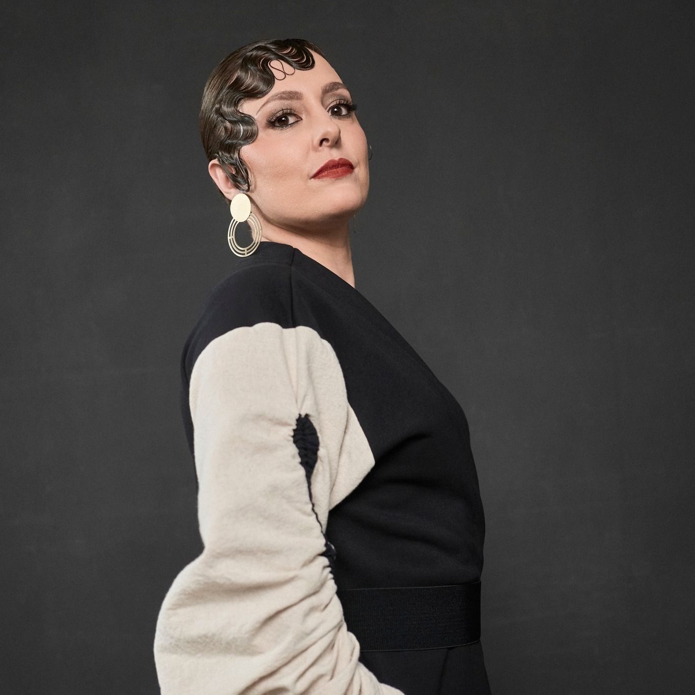 Legătura neștiută dintre dirijorul Andriano Marian și interpreta Elena ...