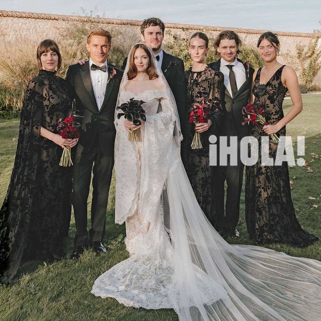 Stella, fiica lui Antonio Banderas, a avut la nuntă un buchet de cale ...