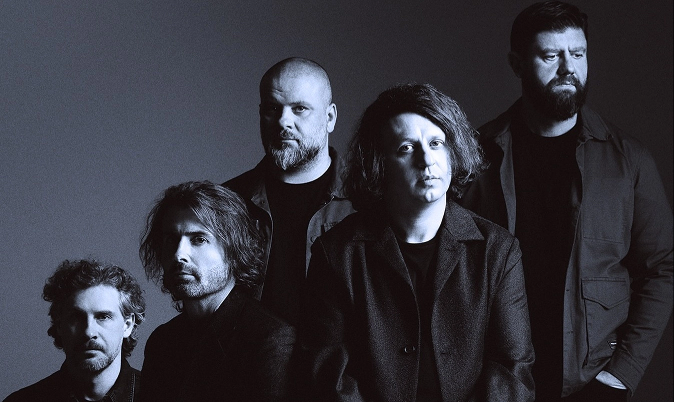 Alternosfera a lansat mult așteptatul album „Steaguri Fără Culori - VIDEO