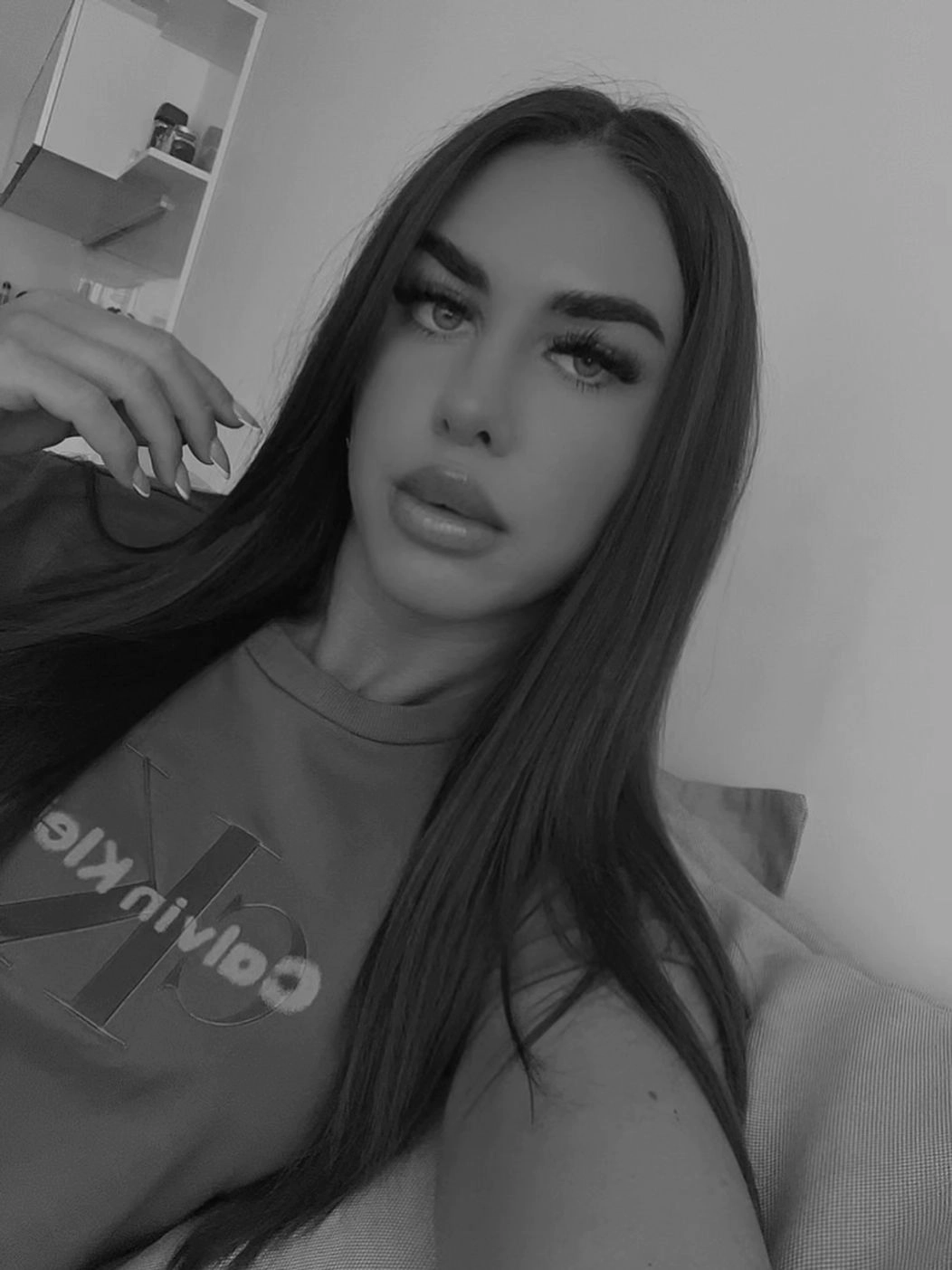 O celebră influenceriță a fost ucisă cu sânge rece în propria casă ...