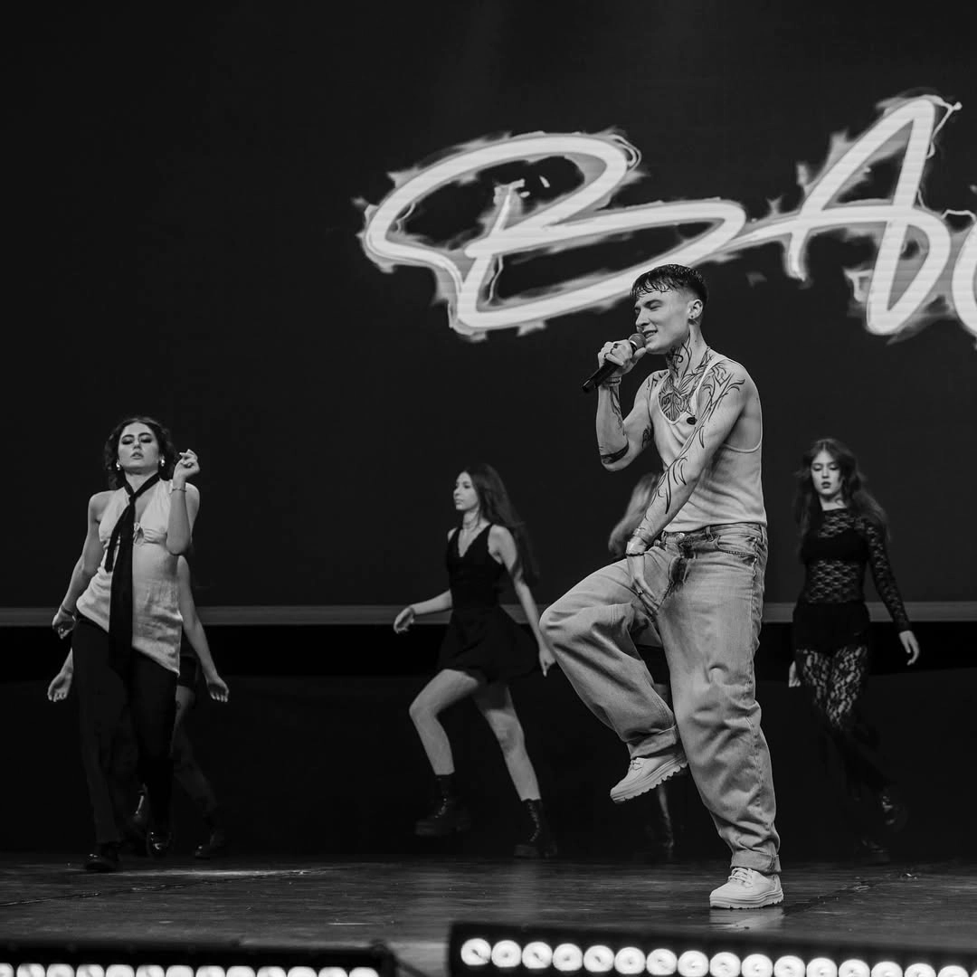 Cine este Bacho, finalistul care ar putea reprezenta Moldova la ...