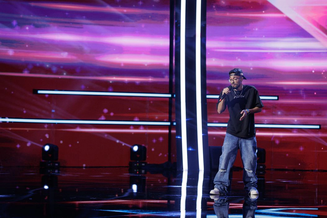 Roberto Bunea a electrizat scena la „Românii au Talent”. Sala a ...